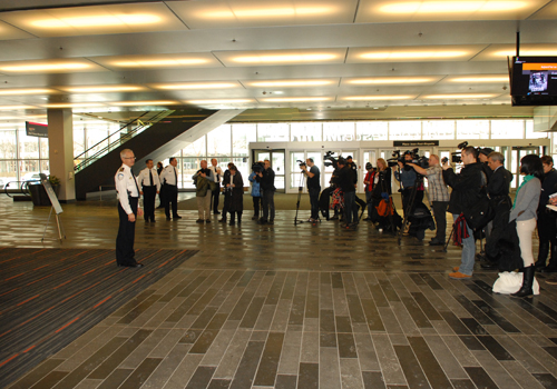 The SPVM changes their uniform color - Service de Police de la Ville de ...