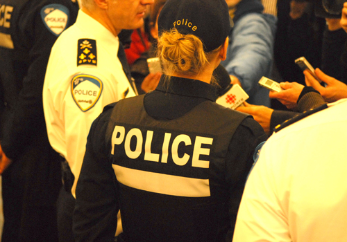 The SPVM changes their uniform color - Service de Police de la Ville de ...